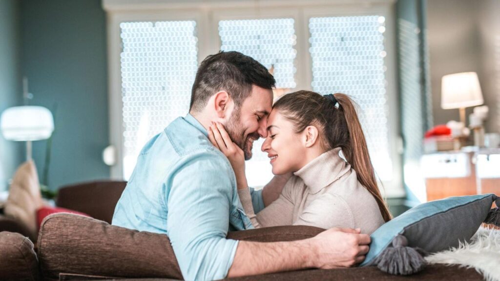 Unveiling the True Meaning of Discreet Relationships - Loominglife